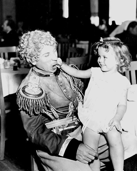 Harpo-Marx-and-Shirley-Temple